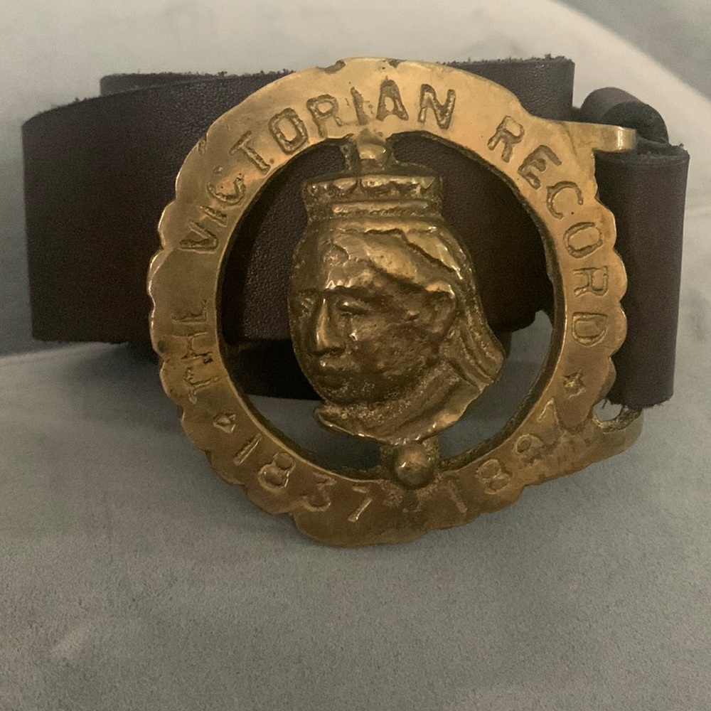 The Victorian Record 1837-1897 Queen Victoria Solid B… - Gem